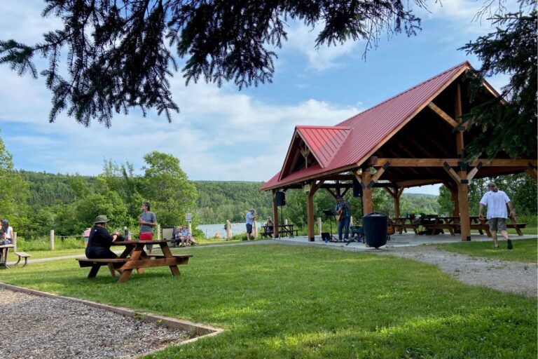 Parc du Riverain - Tourisme Les Basques